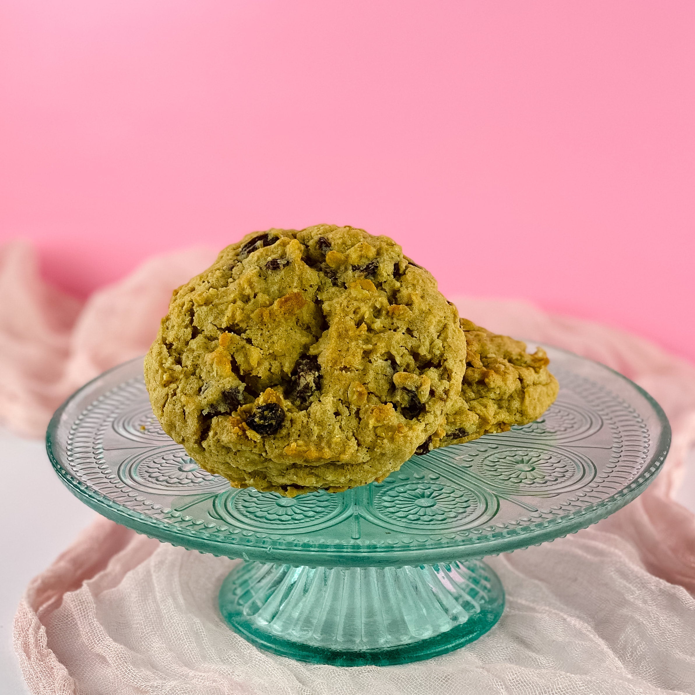 Oatmeal Raisin | One-Eyed Cookie Lab